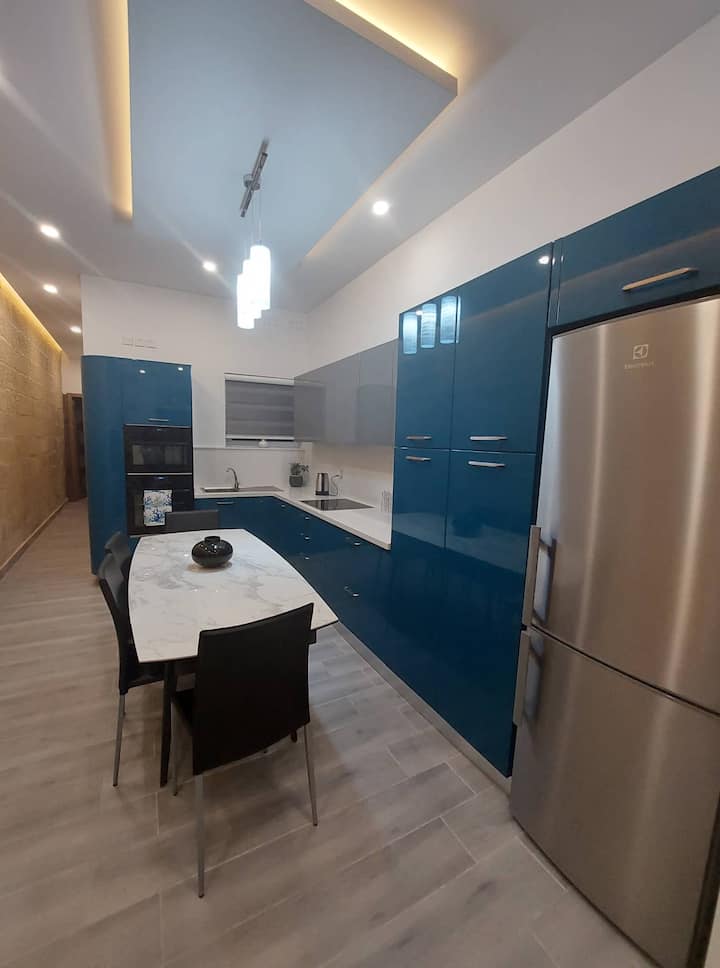 Palma 
Ground Floor 2 Bed Maisonette In Vittoriosa - Malta
