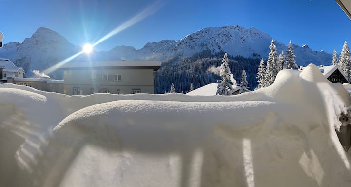 Schöne Eigentumswohnung Mit Aussicht Und Terrasse - Arosa