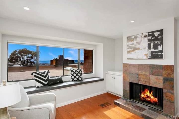 Del Mar! Walk To Beach, Updated + Ocean Views! - Del Mar, CA