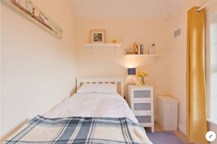 Suitable For Female Guests Only Please. - Dublin