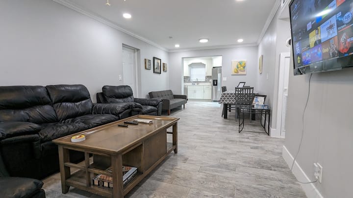 Escape To Paradise-s. Daytona 3/2 Vacation Rental! - Daytona Beach, FL