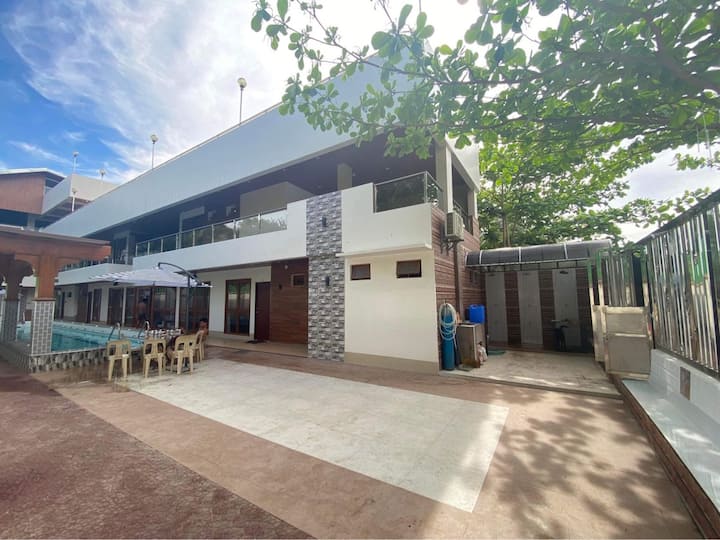 Staycation Beach Front Private Resort In Morong - Subic