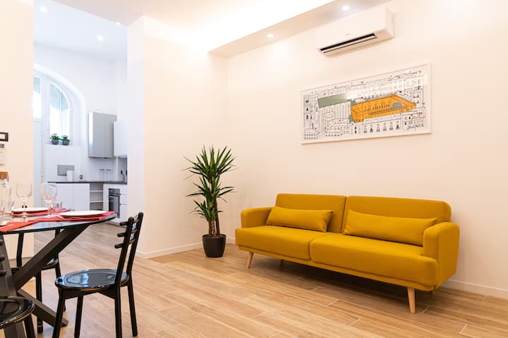 Contemporary Art Apartment In Historical Centre - Naples