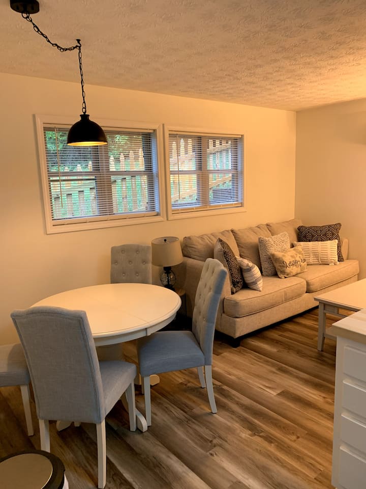 Apartment On Cherokee Lake With Private Parking - Morristown, TN