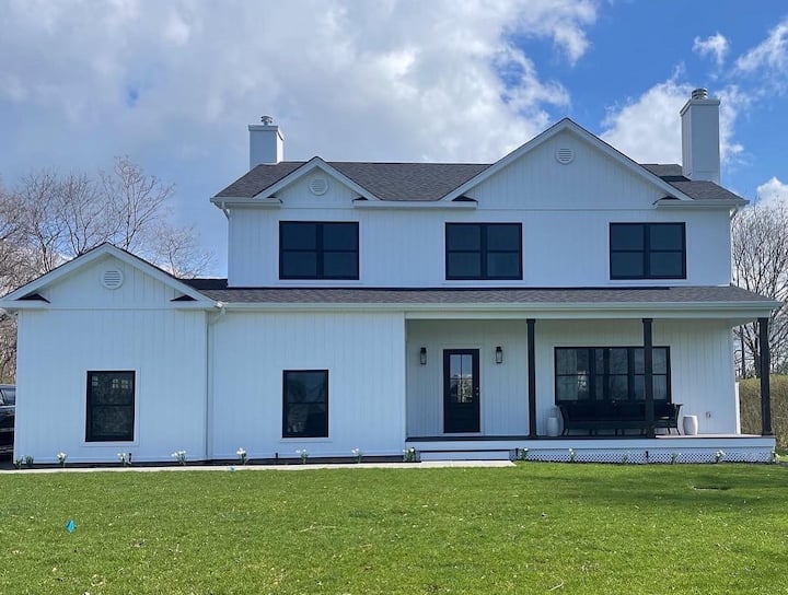 Gorgeous 4br Vacation Home Steps From The Water - The Hamptons, NY