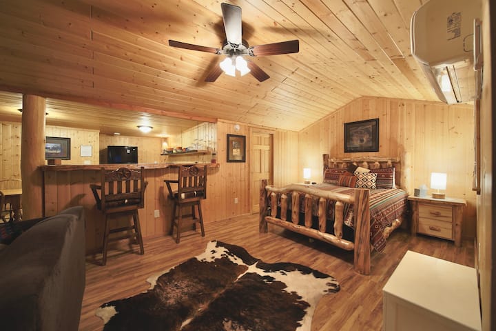 Upper Canyon Couples Retreat -  Hot Tub + A/c - Ruidoso, NM