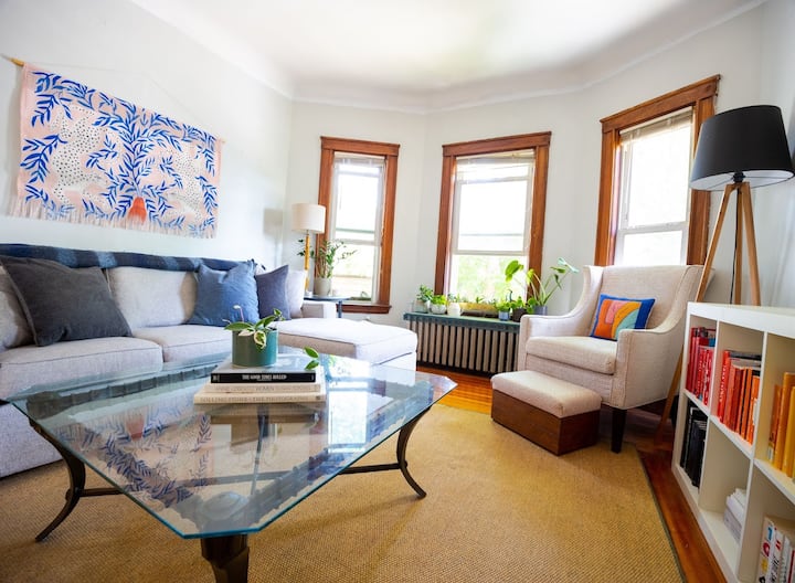 Sunny 1-bedroom Unit W/ Pvt Bath,  Parking & Deck - Somerville, MA
