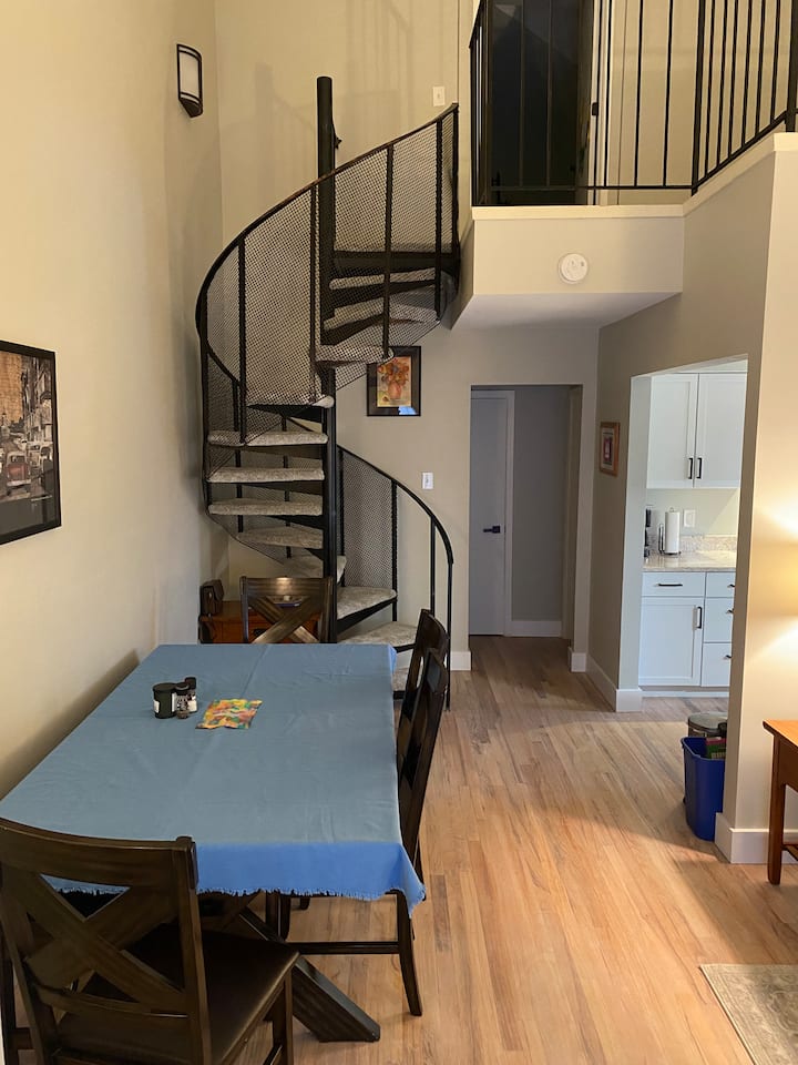 Peaceful Weekend In Waterbury - Drake University, Des Moines