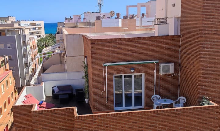 Suure Privaatse Terrassiga Korter Mere Lähedal! - Torrevieja