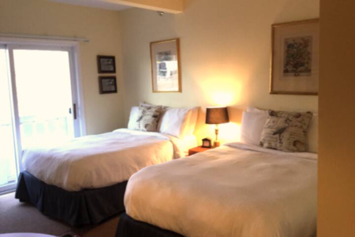 Serene Double Suite 103 – Spacious & Cozy Retreat - Wells, ME