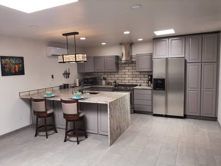 Renovated 3-bedroom Townhome In Sabino Canyon - Tucson, AZ