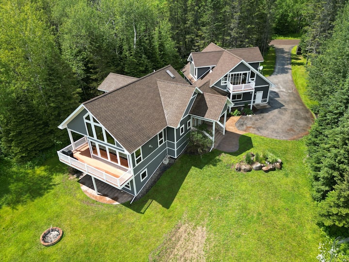 Rare Large Contemporary Four Bedroom With Views - Two Harbors, MN
