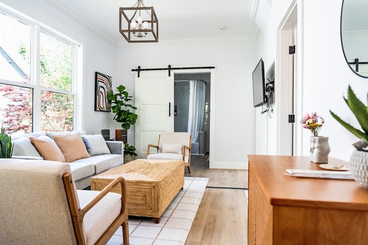 Modern Cozy Home - Pet Friendly - Walkscore90+ - Portland, OR