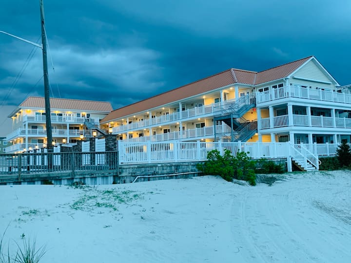 Modern Oceanfront Condo - Booking Fall And 2026! - Wildwood Crest, NJ