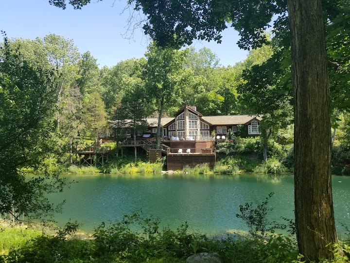 17-acre Park-like Compound W Private Lake - Chester, NY