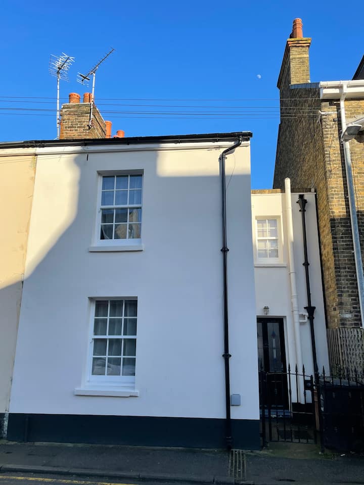 Lavender Cottage - Georgian House & Garden - Deal