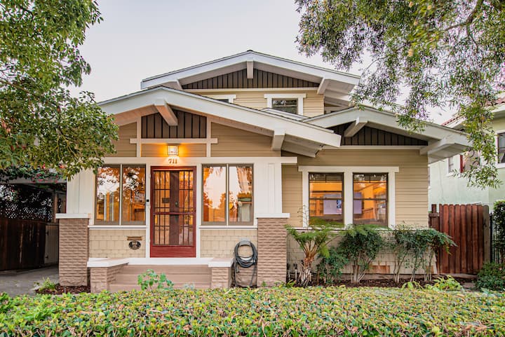 Spacious Craftsman Home In Downtown Lb, Built 1913 - Long Beach, CA