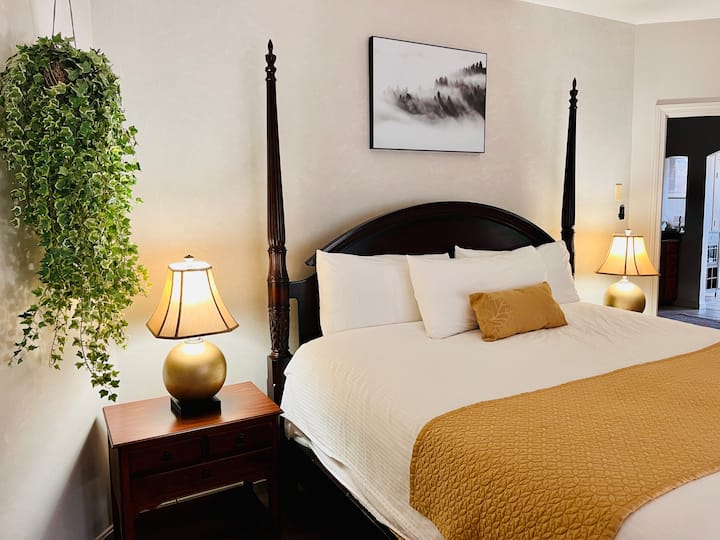 Enjoy Amazing Views @ 1br Château W/ 1 King + Sofa - Jackson, NH