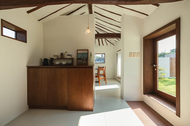 바다가 보이는 한옥 숙소  ' 문동집 ' - Busan