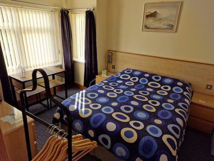 Warm And Friendly B&b Front Double Room In Gosport - Portsmouth
