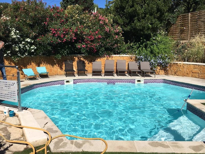 Belle Villa Climatisée Avec Piscine - Aubagne