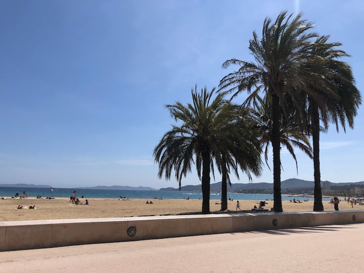 T2 Lavandou Centre ★ Plage à 100m Parking - Clim ★ - Le Lavandou