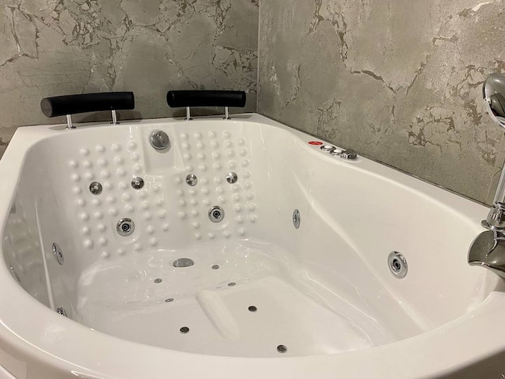 Jacuzzi Vue Mer Parfaite 8 Personnes Luxe Nouveau! - Turkey
