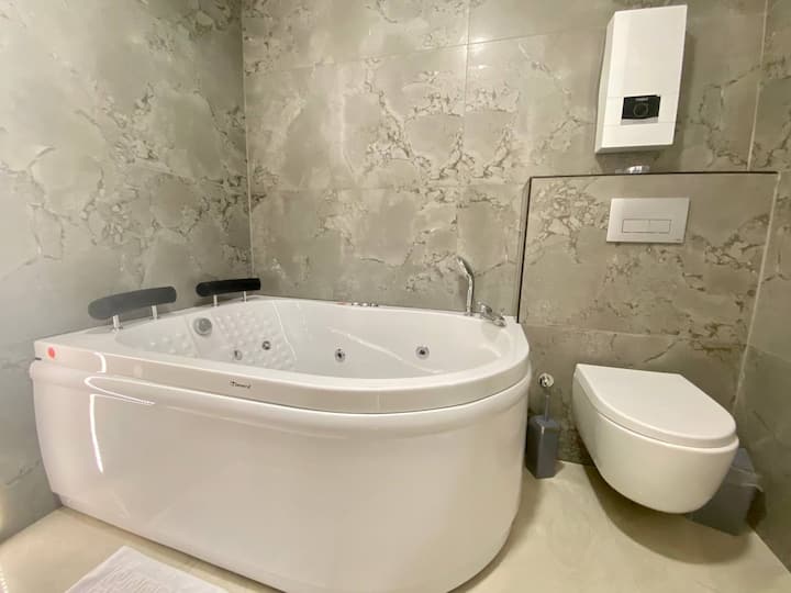 Jacuzzi Vue Mer Parfaite 8 Personnes Luxe Nouveau! - Turkey