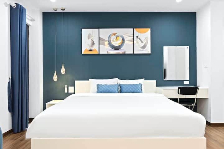 Spacious Studio W/ Workspace | Walk To Westlake - Hà Nội