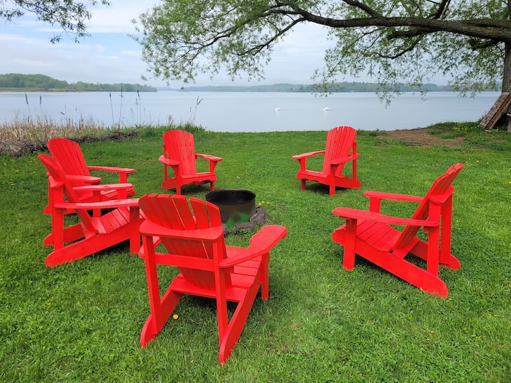 Cozy Waterfront Cottage On 1000 Islands - Gananoque