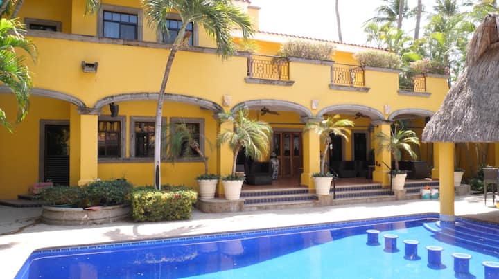 Lujoso Villa Hacienda Para Grupos Cerca A La Playa - Bucerías