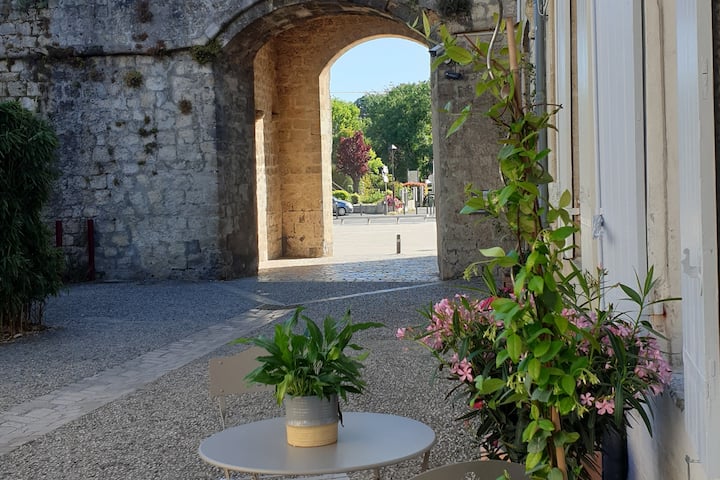 Maison & Balnéo Au Cœur De La Bastide De Cadillac - Aquitanien