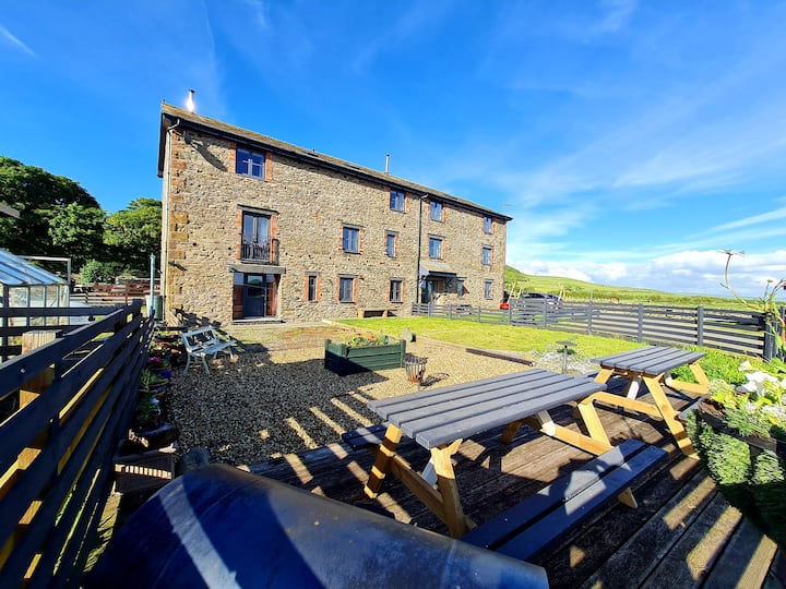 The Barns, 2 Homes To Book Together - Sleeps 21. - Royaume-Uni