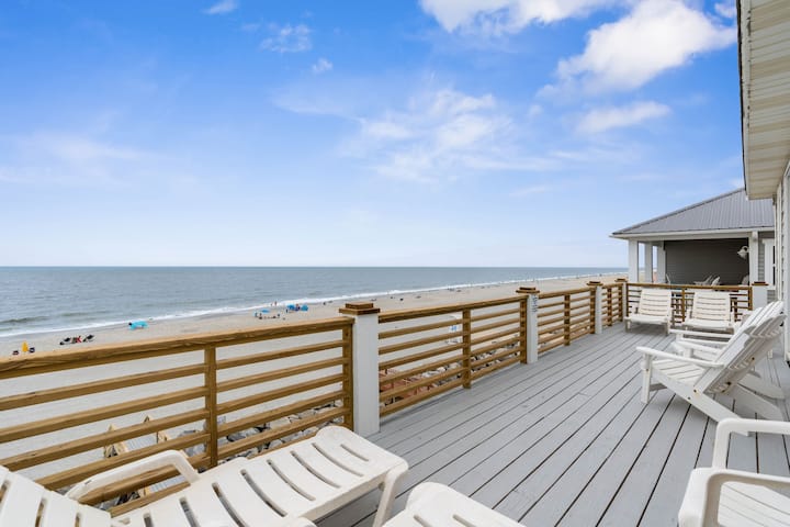 Large, Oceanfront, Pet Friendly Home - 6 Bedrooms! - Carolina Beach, NC