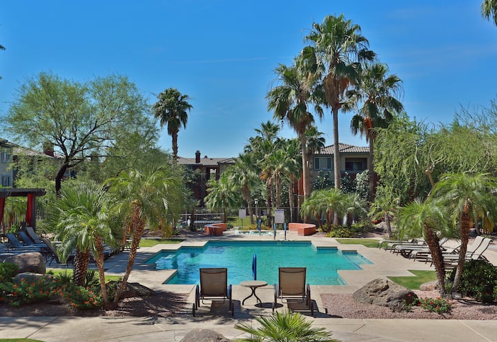 Luxurious Resort-style Living In The Heart Of Phx - Phoenix, AZ