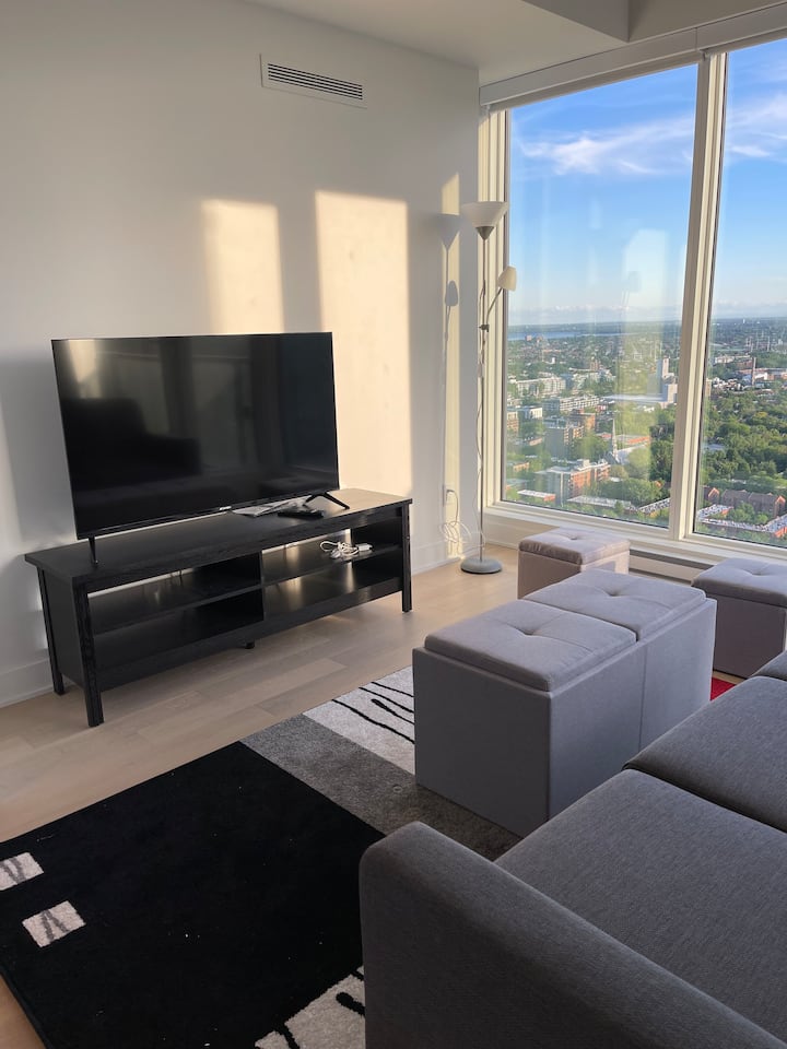 Entire Appartement With 1 Bedroom & 1 Office Room - LaSalle