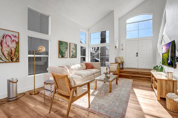 Bright- Luxurious - Cozy- 4bd 3ba W/ Office - Las Vegas, NV