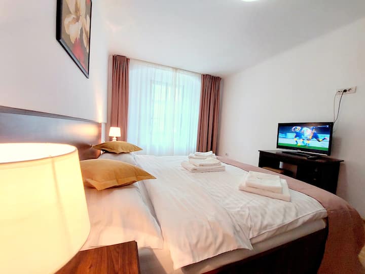 Roth's Postavaru | Suite In City Center [2] - Brașov