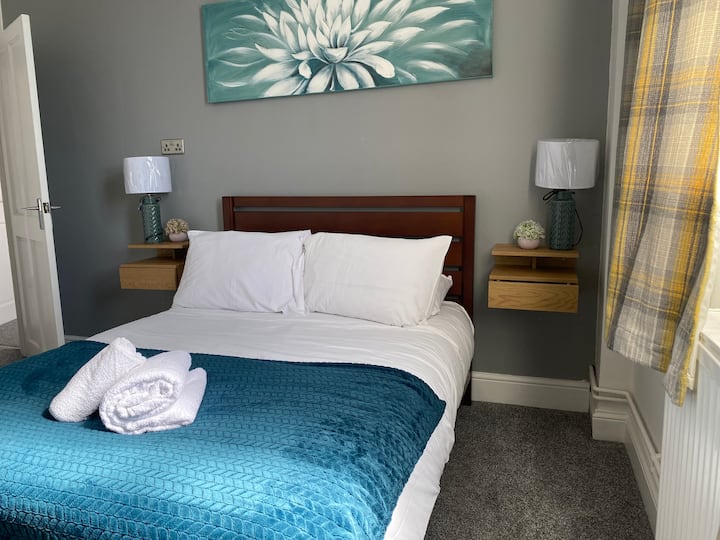 Modern 2 Bedroom Flat In Swansea, Free Parking - Swansea