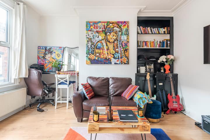 Three Million Views On Tiktok Best Private Room - Leeds