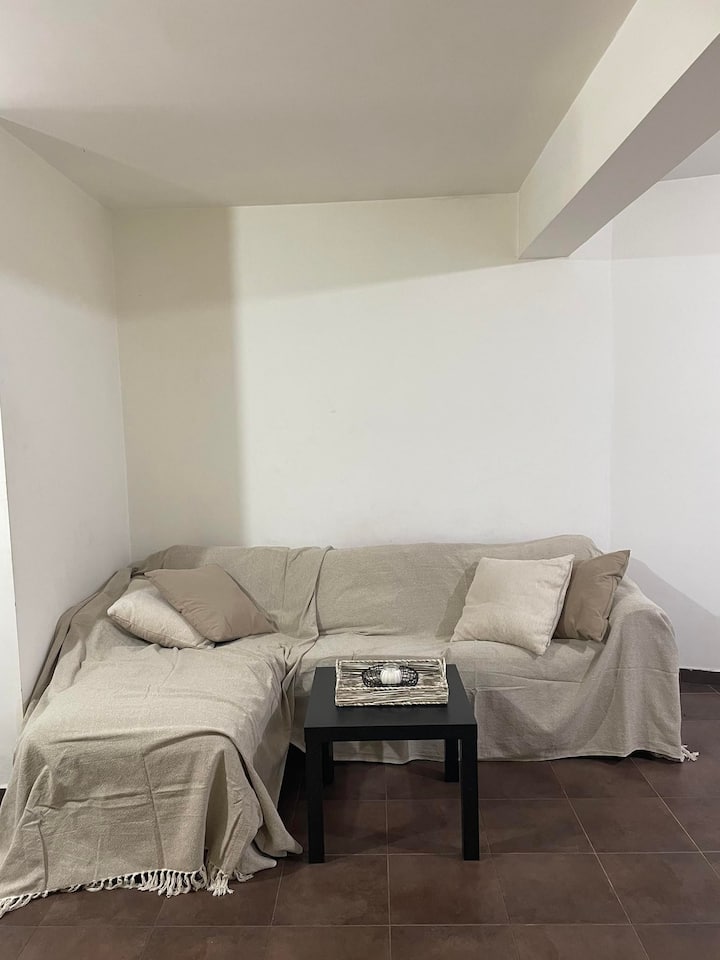 Lovely Studio In Makedonitissa - Энгоми