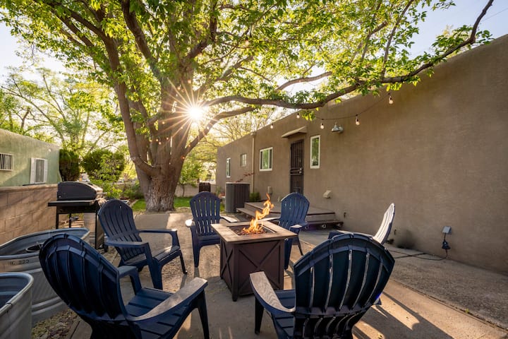 Nm True 3bed + Game Room- Central Unm / Nob Hill - Albuquerque, NM