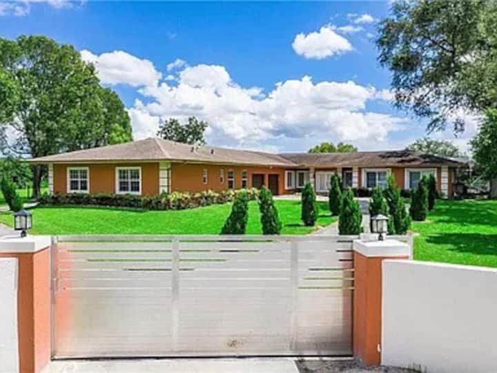 Peaceful Villa In Parkland Florida - Coral Springs, FL