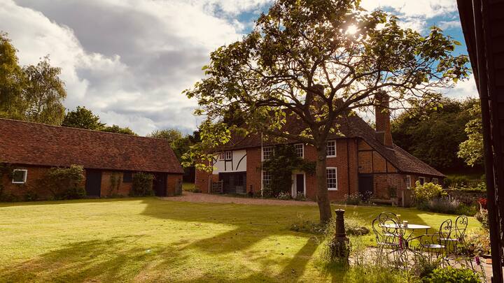 Idyllic 4 Bed Rural Farmhouse - Kent