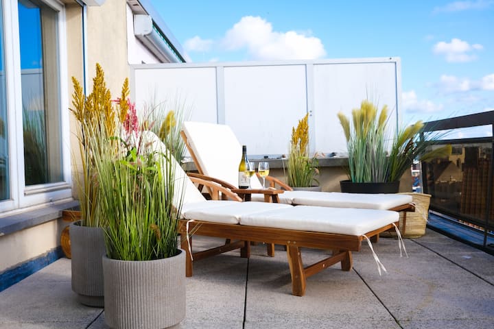 Penthouse Studio Met Ruim Terras | Strand Op 5 Min - Ostende