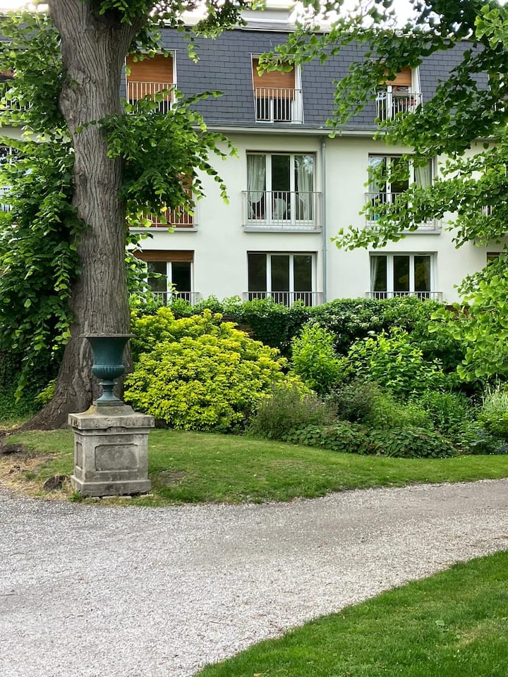 Studio, Parking Prive, Plein Centre, Vue Parc. - Abbeville