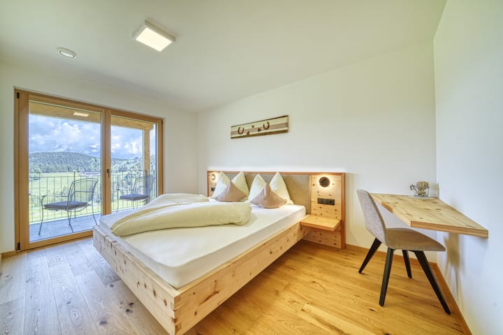 Helle Und Geräumige Ferienwohnung Mit Bergblick Og - Hafling