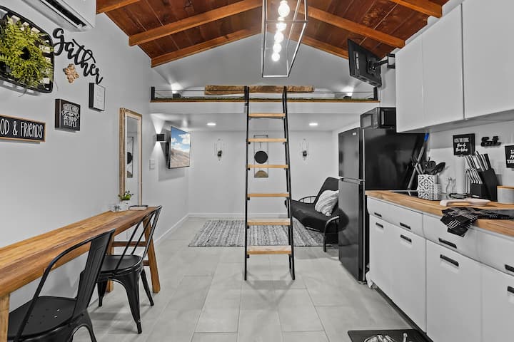 Beautifully Designed Tiny Home - El Paso, TX