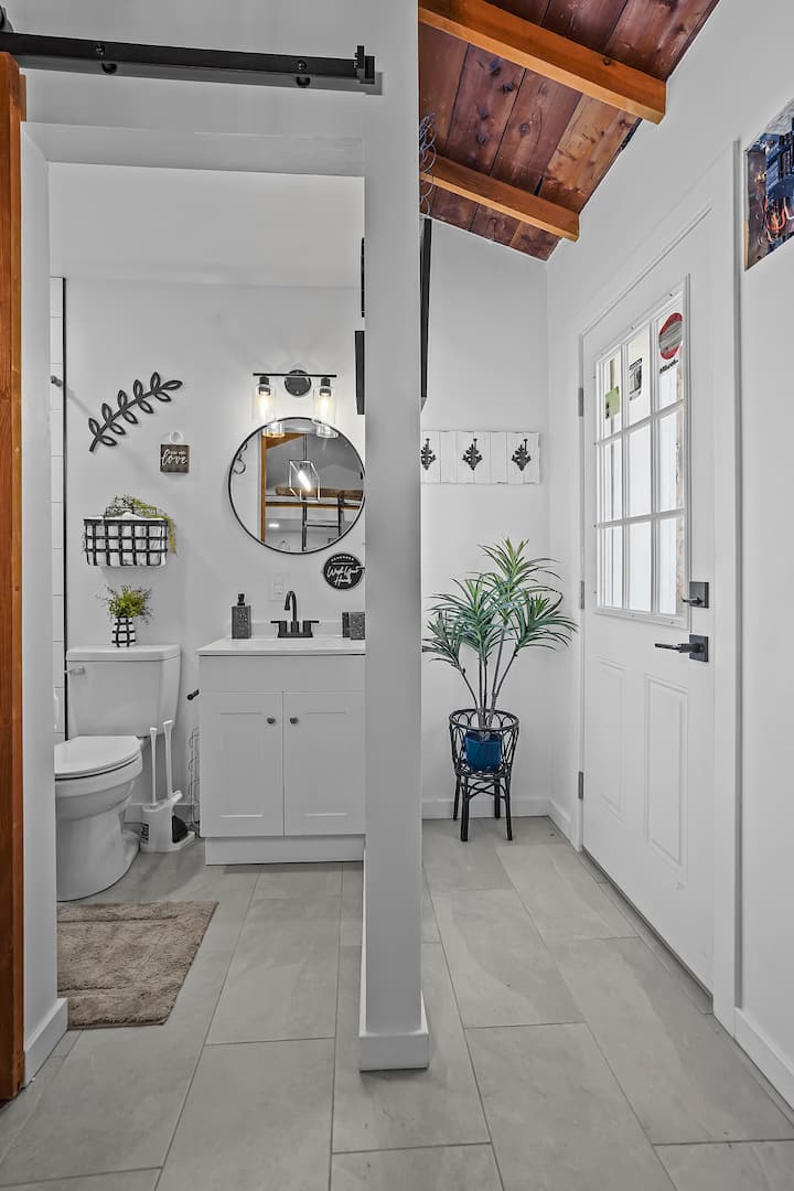 Cozy Loft Hideaway Near Ft. Bliss & I-10 - El Paso, TX