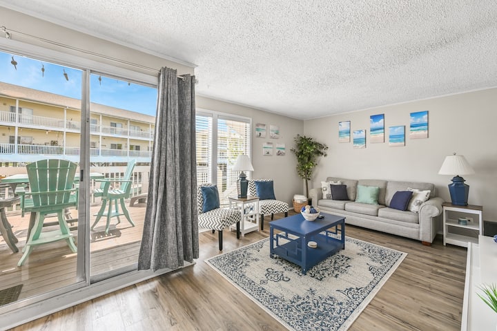 Canal Front Sandpiper 1044 Free Chair Set Up - Destin, FL